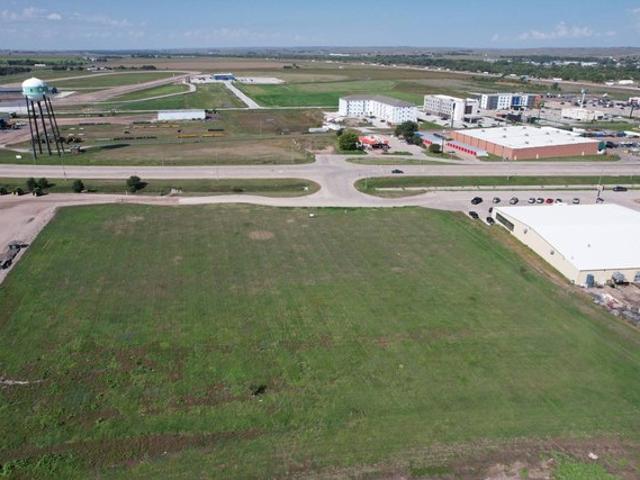 609 E A St S, Ogallala, NE 69153