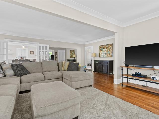 609 E Lake View Ave