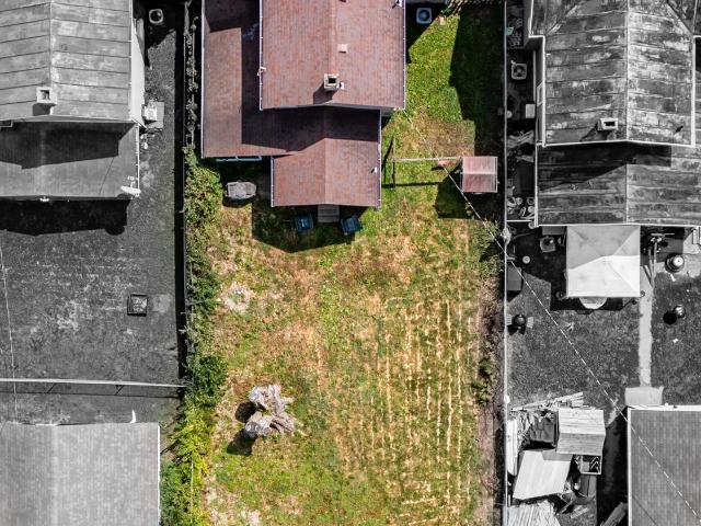 609 E Maple Avenue