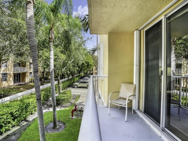 609 E Sheridan St Apt 208, Dania Beach, FL 33004