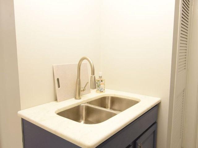 609 E State St 6 Bedroom Apartment for Rent at 609 E State St, Ithaca, NY 14850