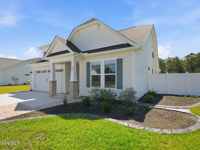 609 Edgeside Drive SE