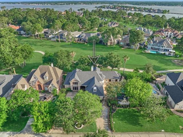 609 Edgewood Dr, Montgomery, TX 77356