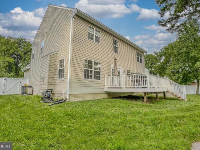 609 Frogs Leap Court