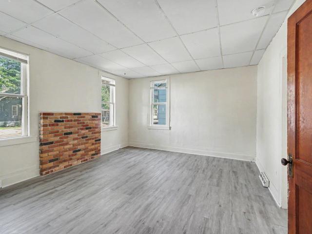 609 Henry Street
