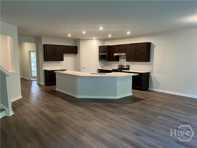 609 Longleaf Drive