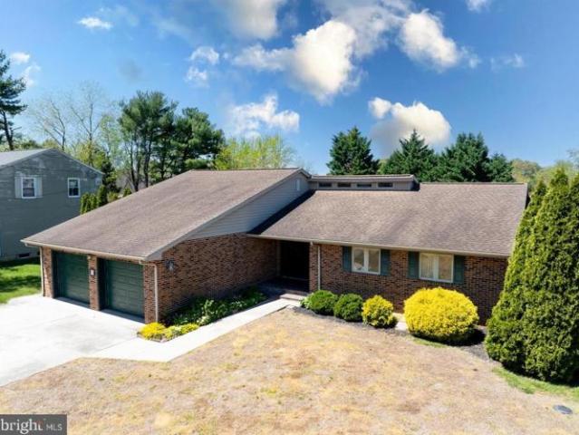 609 Lakelawn Dr, Milford, DE 19963