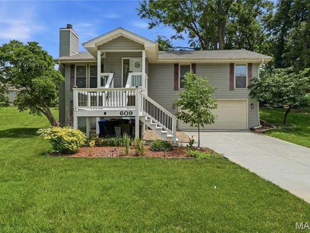 609 Lakewood Dr, Lake Saint Louis, MO 63367