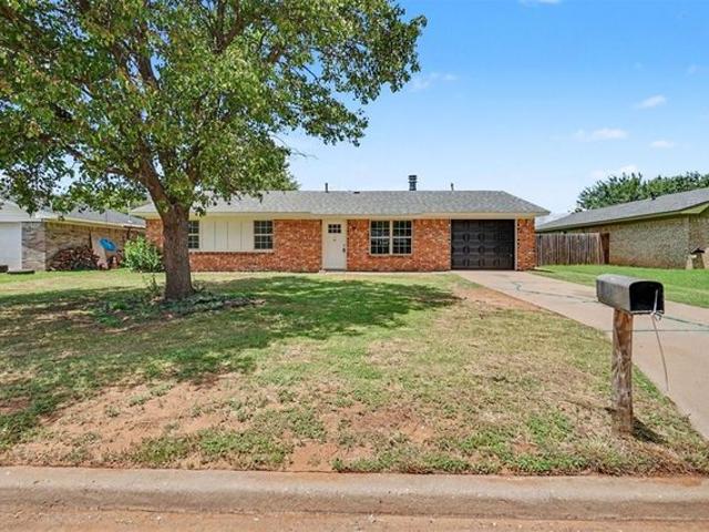 609 Libra St, Altus, OK 73521