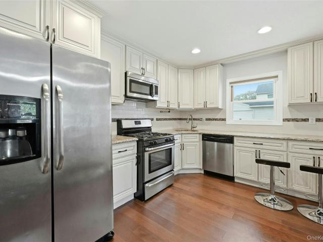 609 Montauk Highway