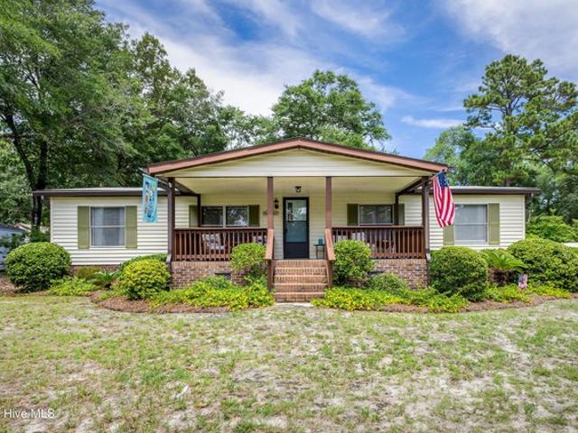609 Magnolia Dr, Sunset Beach, NC 28468