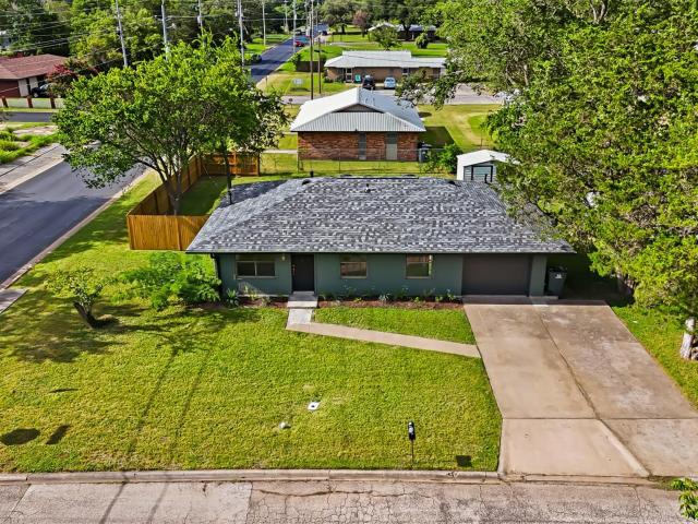 609 Magnolia St