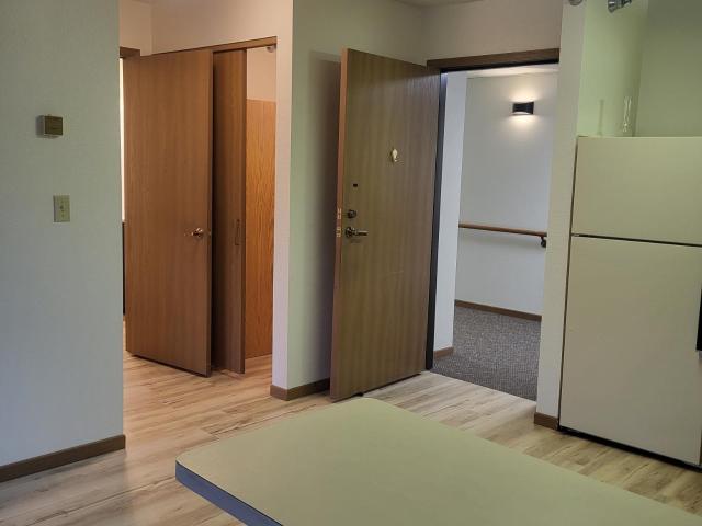 609 Main Street S # 3
