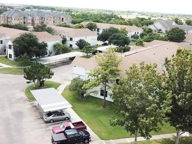 609 Mallette Dr, Victoria, TX 77904