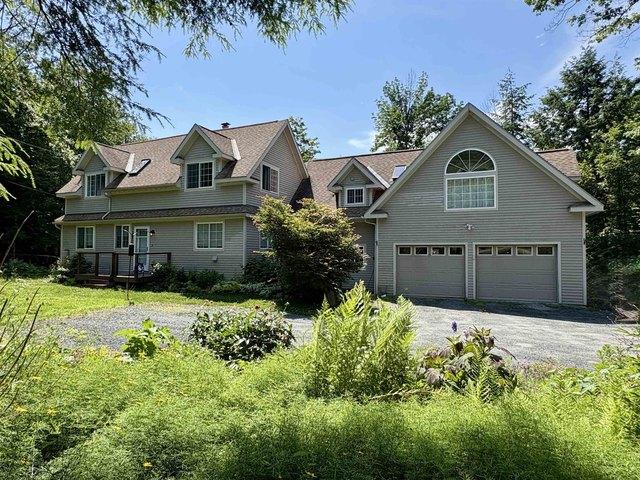 609 Marsh Family Rd, Hartford, VT 05059