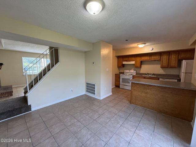 609 Myrtlewood Circle