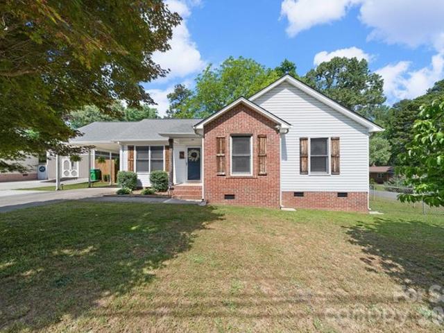 609 N 10th St, Bessemer City, NC 28016