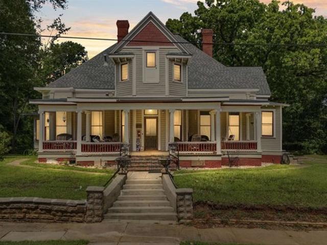 609 N Washington Ave, Marshall, TX 75670