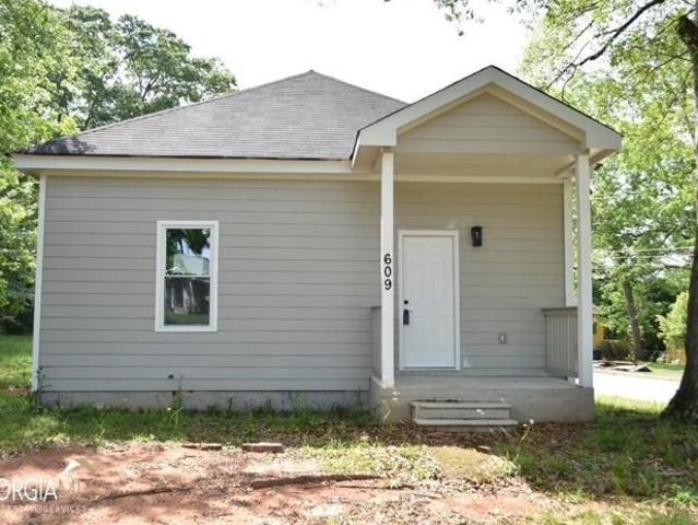 609 N Hill St, Griffin, GA 30223