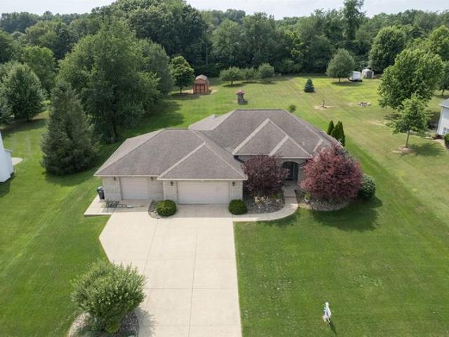 609 S Bray St, New Carlisle, IN 46552