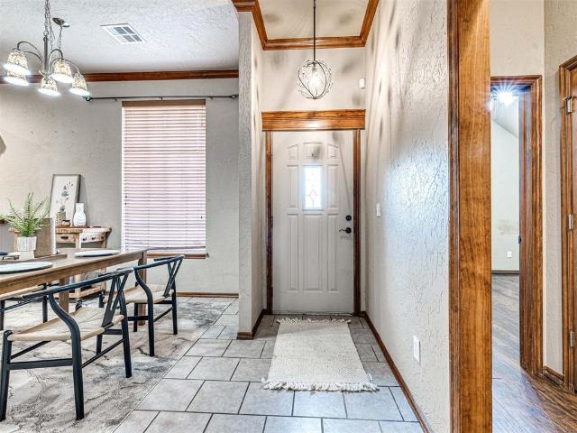609 S Castlerock Lane