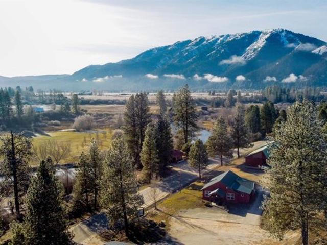 609 S Middlefork Rd, Garden Valley, ID 83622