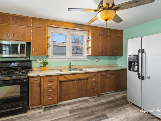 609 S Monroe St, Streator, IL 61364 | MLS #12563 | Compass