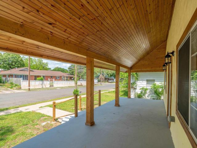 609 South Ave