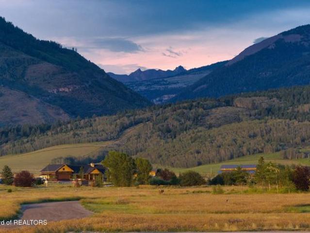 609 Somerset Ln, Victor, ID 83455