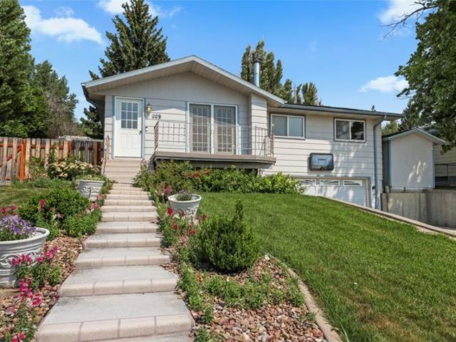 609 Sacajawea Dr, Great Falls, MT 59404