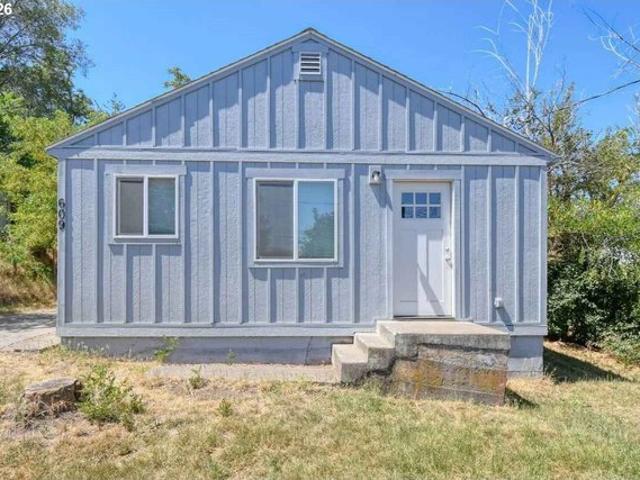 609 SE 8th St, Pendleton, OR 97801