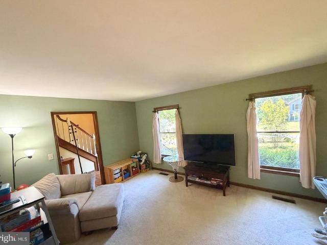 609 Stonewall Lane