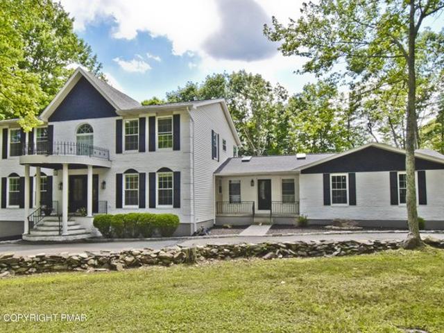 609 Sunlite Ln, Stroudsburg, PA 18360
