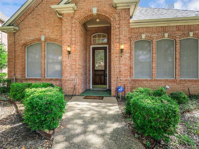 609 Sunningdale