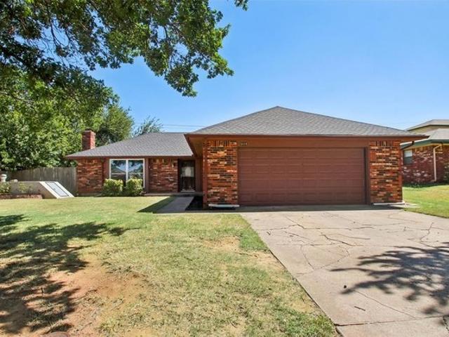609 SW 26th Pl, El Reno, OK 73036