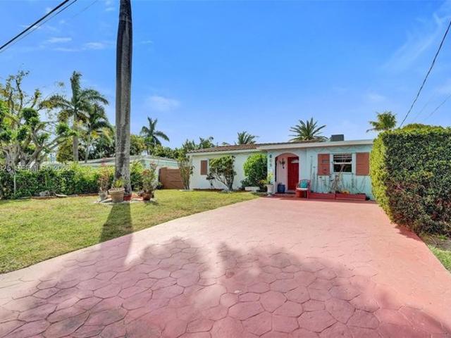 609 SW 2nd Ave, Hallandale Beach, FL 33009