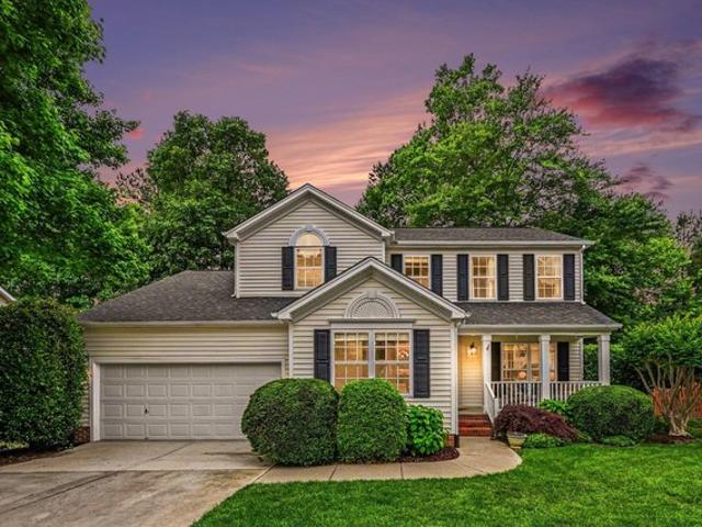 609 Palafox Dr, Chapel Hill, NC 27516