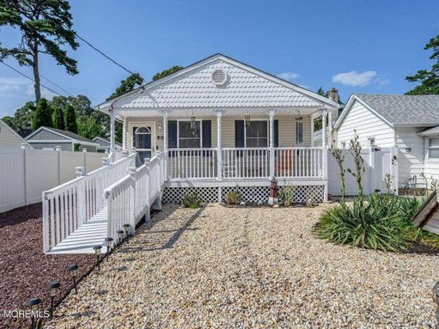 609 Parkside Ave, Toms River, NJ 08753