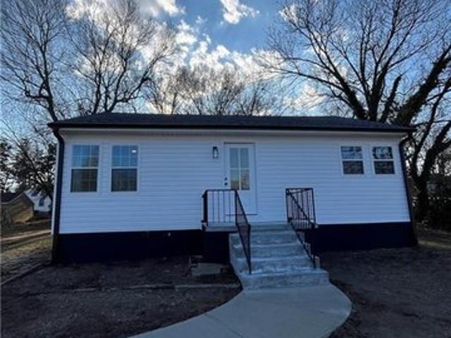 609 Phillips St, Burlington, NC 27217