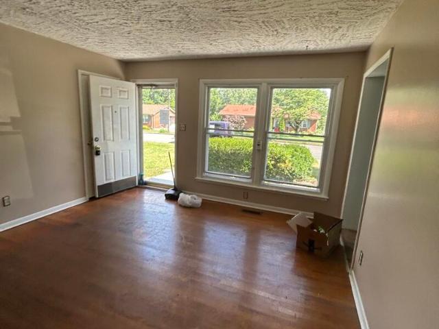 609 Pike St