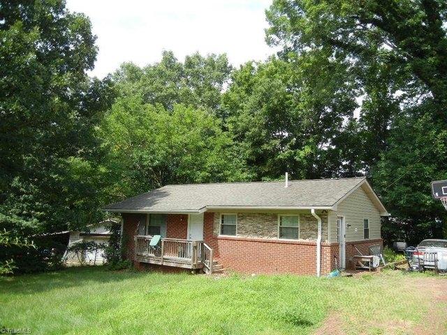 609 Robindell Ct, Eden, NC 27288