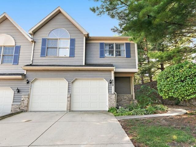 609 River Bluff Dr, Carpentersville, IL 60110