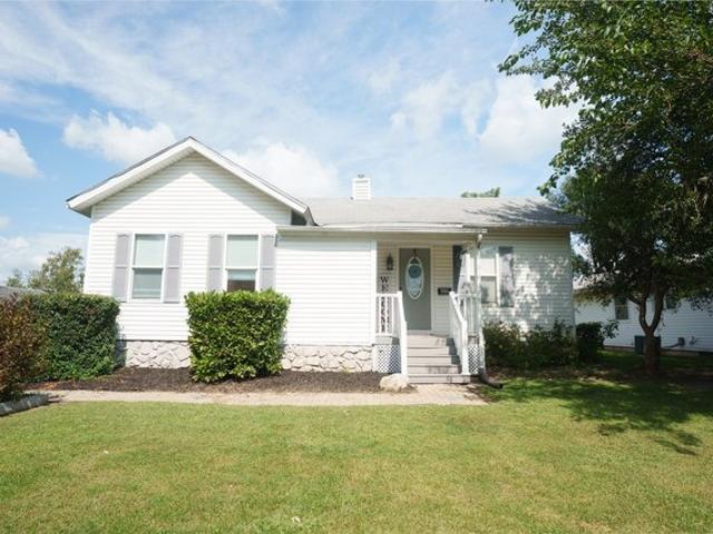 609 W 3rd St, Sandwich, IL 60548