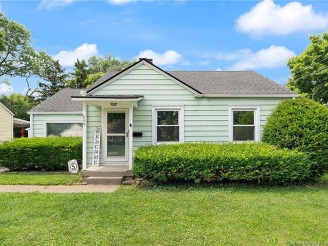609 W Utica St, Sellersburg, IN 47172
