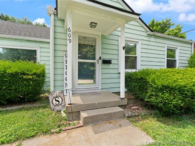 609 W Utica Street