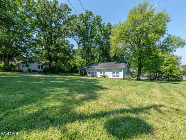 609 Watkins Rd