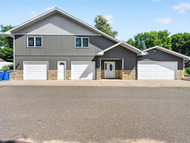 609 Walter St, Spooner, WI 54801