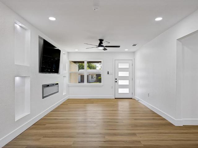 609 Warren Drive