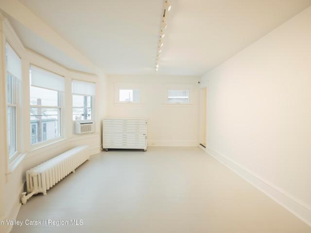 609 Warren Street 3