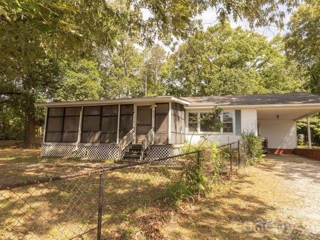 609 Wilcox Ave, Gaffney, SC 29341